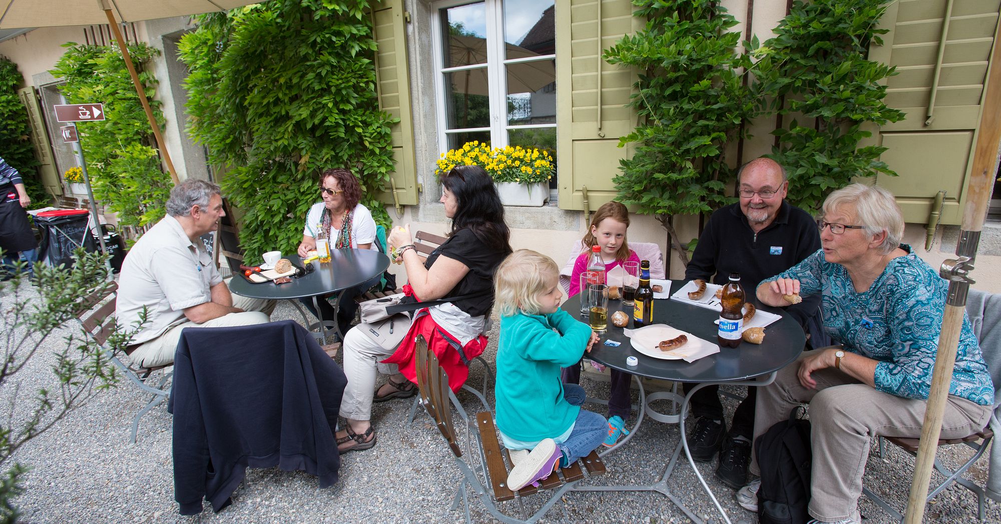 Essen und Trinken: Schlossbistro - Schloss Wildegg